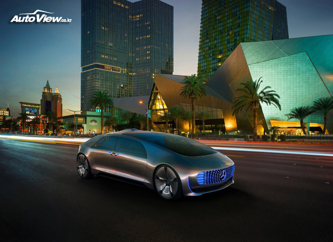 2030년 자동차의 미리보기, 벤츠 F015 럭셔리 인 모션 컨셉트