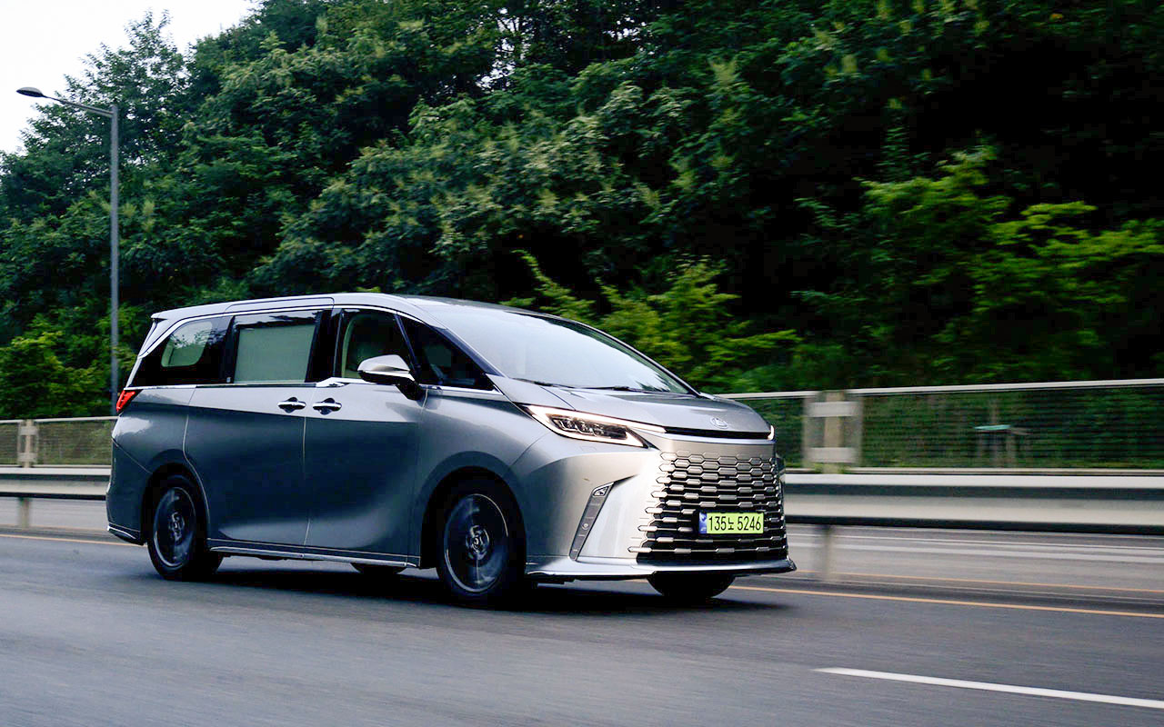 [시승기] 렉서스 LM 500h 로얄(Royal)