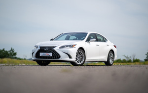 [시승기] 2025년형 렉서스 ES300h